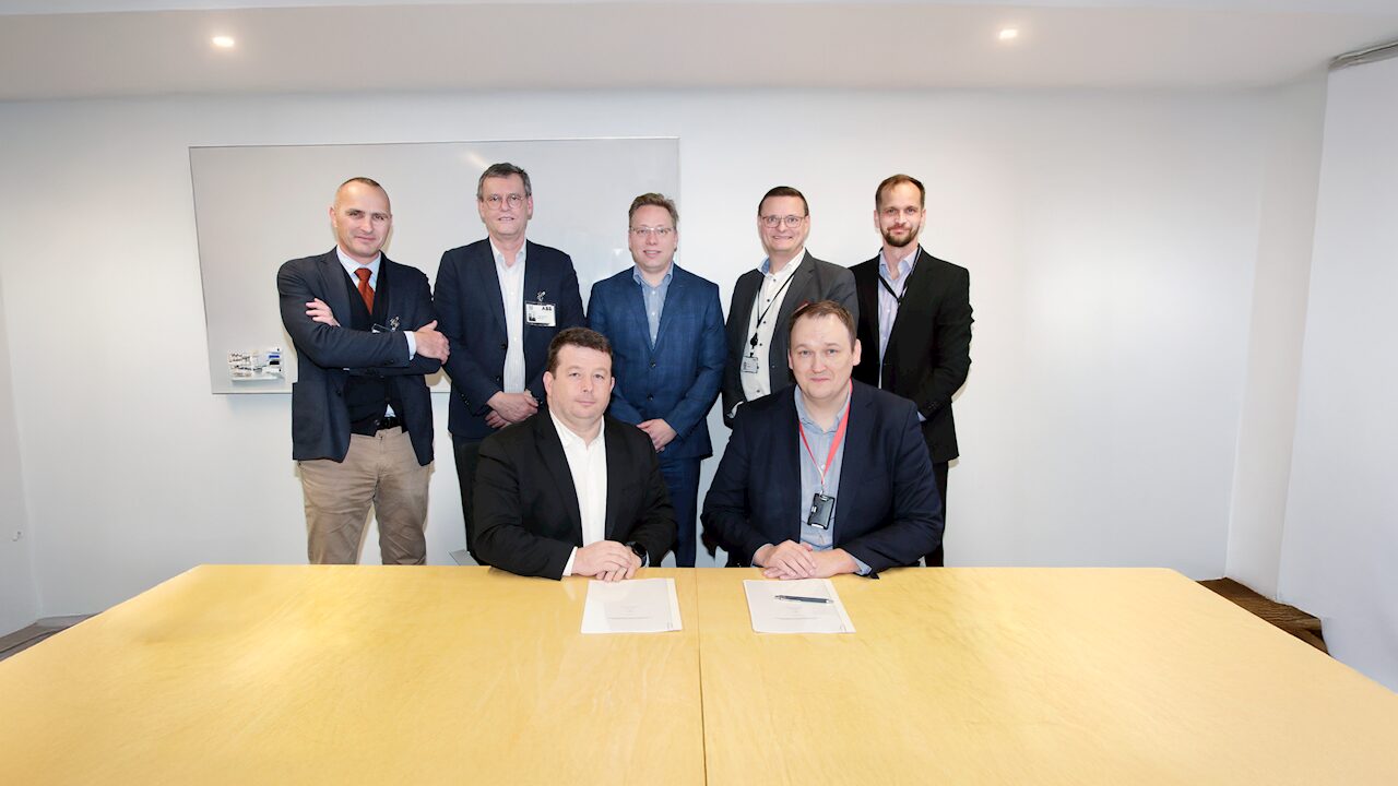 ABB, CMA CGM work on parametric rolling for ship safety - Port ...