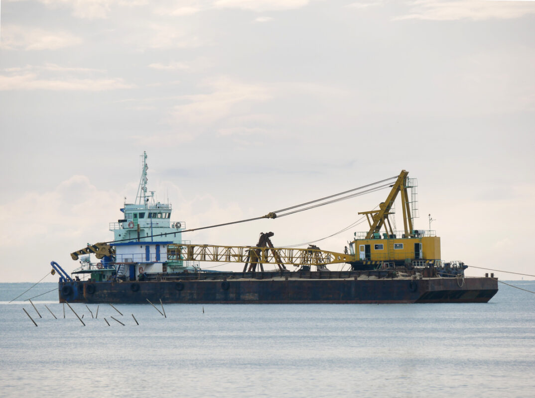 Belize-registered dredger sinks off Tuas - Port Technology International