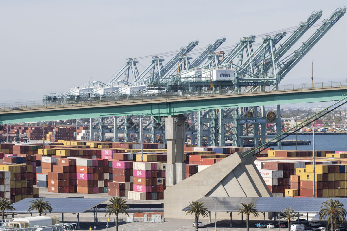 Port of Los Angeles closes in on 10 million TEUs - Port Technology ...